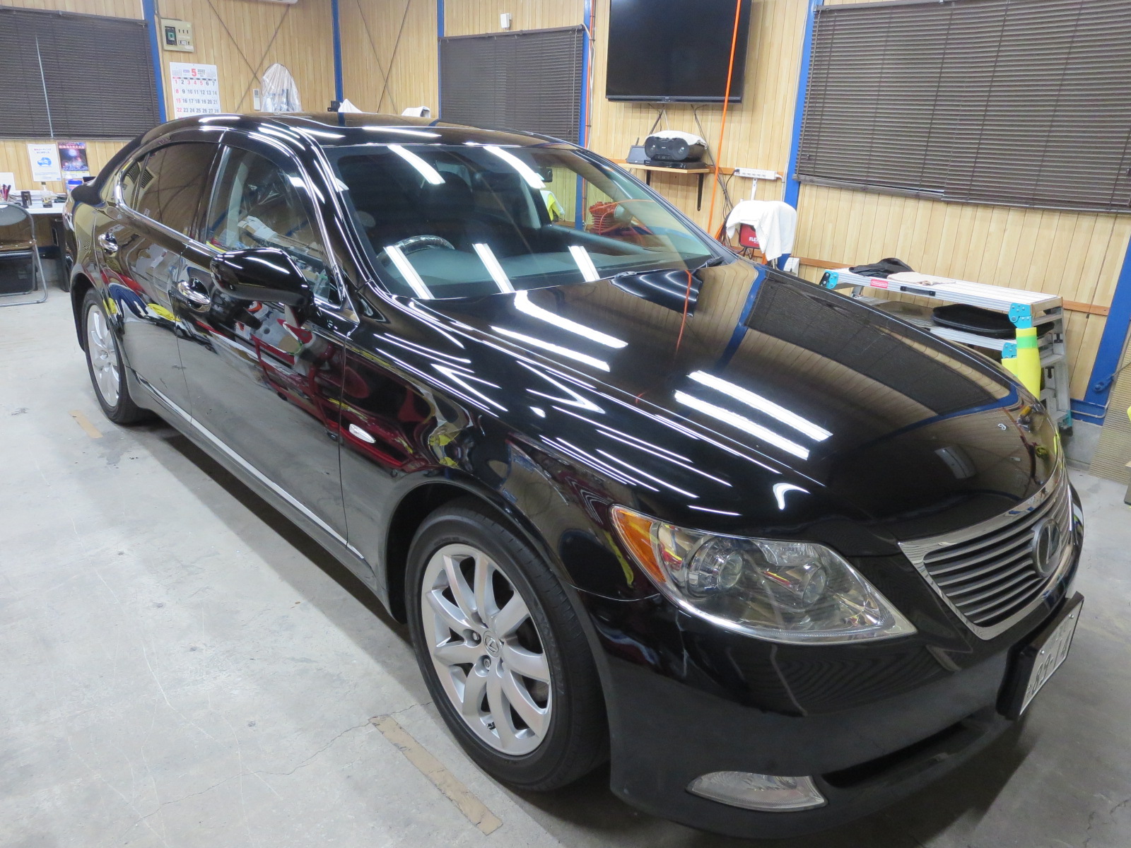 レクサス LS460 フルセットのコーティング施工 - Glosswith(グロスウィズ)